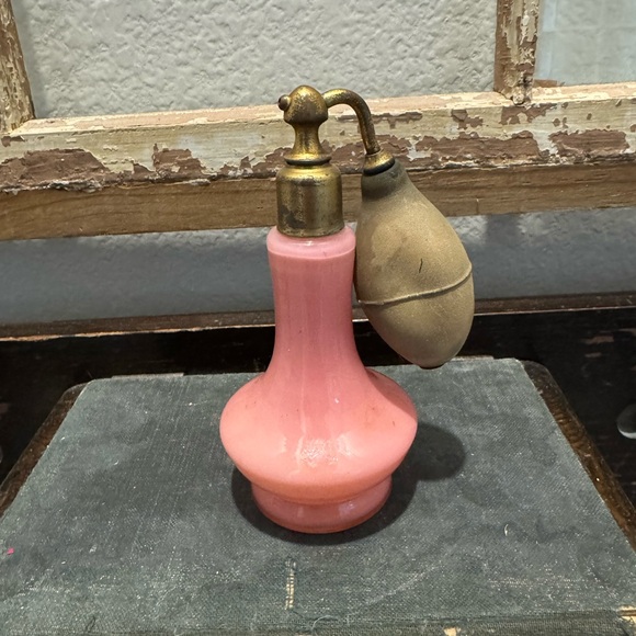 Accents | Vintage Pink Perfume Atomizer | Poshmark